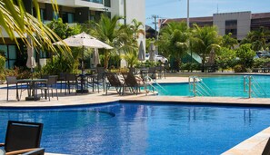 Estúdio conforto | Piscina | 7 piscinas externas, funciona das 9h às 22h, barracas de cortesia