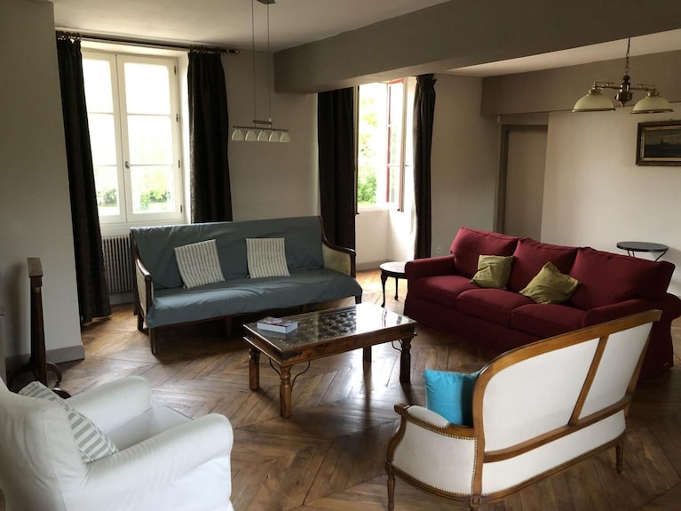 Historic Manor With Private Pool, Near Chinon - Touraine