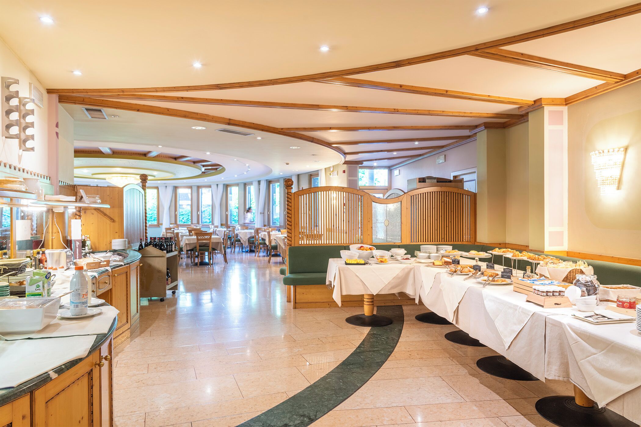 Pequeno-almoço tipo buffet diário incluído 