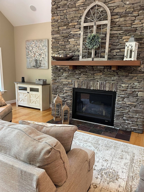 Bay Head Cove - Peaceful 5 Bedroom Lakefront Home On Private Cove With Boat Dock - 스테이츠빌