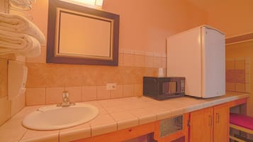 Quarto, várias camas | Banheiro | Toalhas de banho
