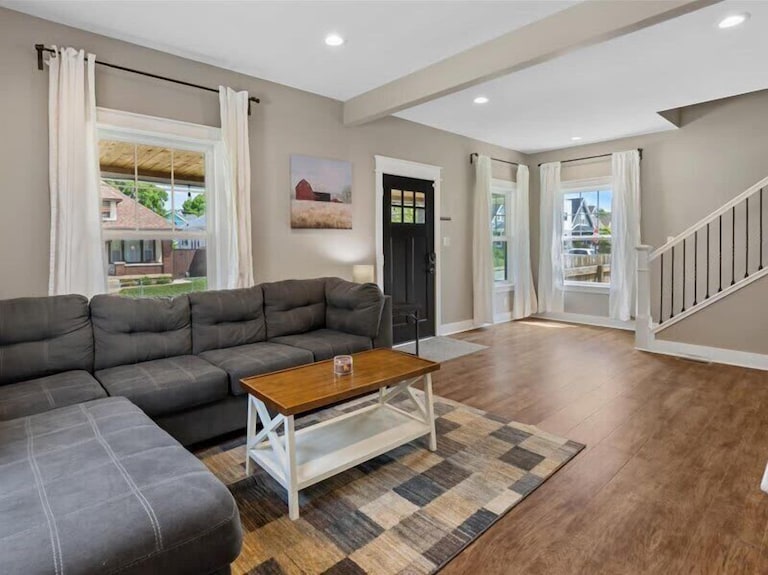 Modern And Spacious Downtown House - Indianapolis, IN