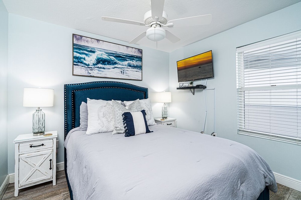 Gorgeous, 2br/2ba Condo At Pelican Beach Resort With Amazing Gulf Views! - Destin, FL
