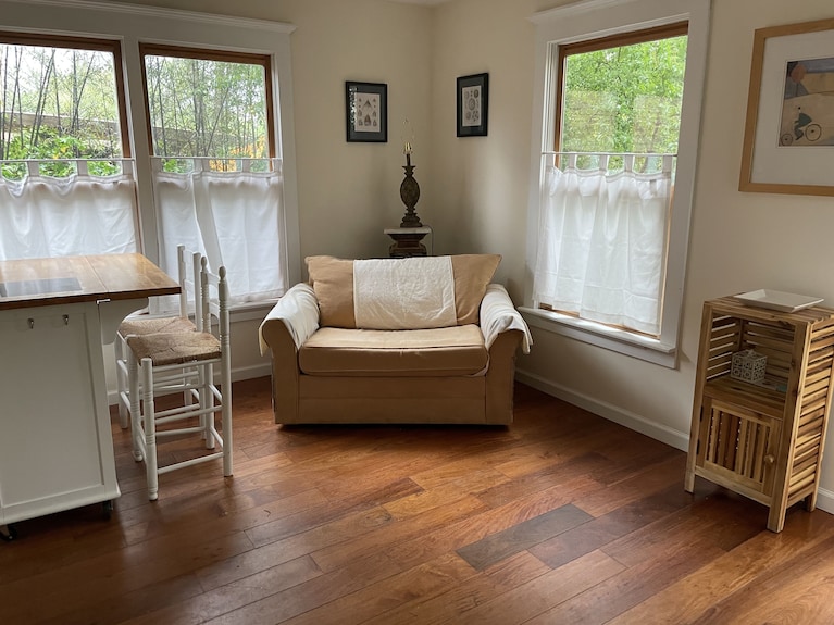 Hidden Gem! Sunny, Relaxing, Two-room Apartment - Decatur, GA