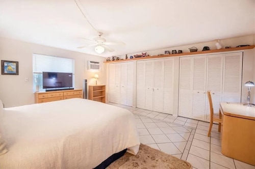 Oasis Right On Siesta Key - Lakewood Ranch, FL
