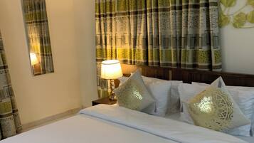 Suite-Estúdio Clássica | Secretária, secretária adequada para computadores portáteis