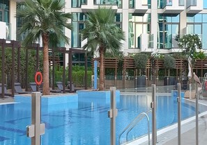 2 piscinas externas