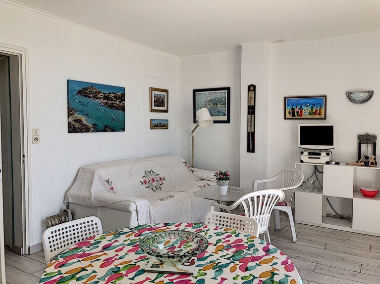 Appartement Avec Balcon, Jardin, Et Accès Plage - Jullouville