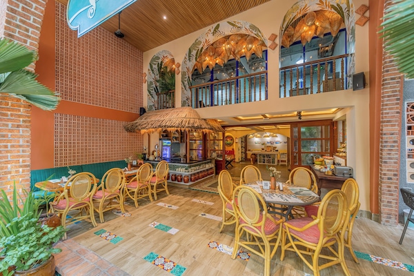 Pequeno-almoço tipo buffet diário (110000 VND por pessoa)