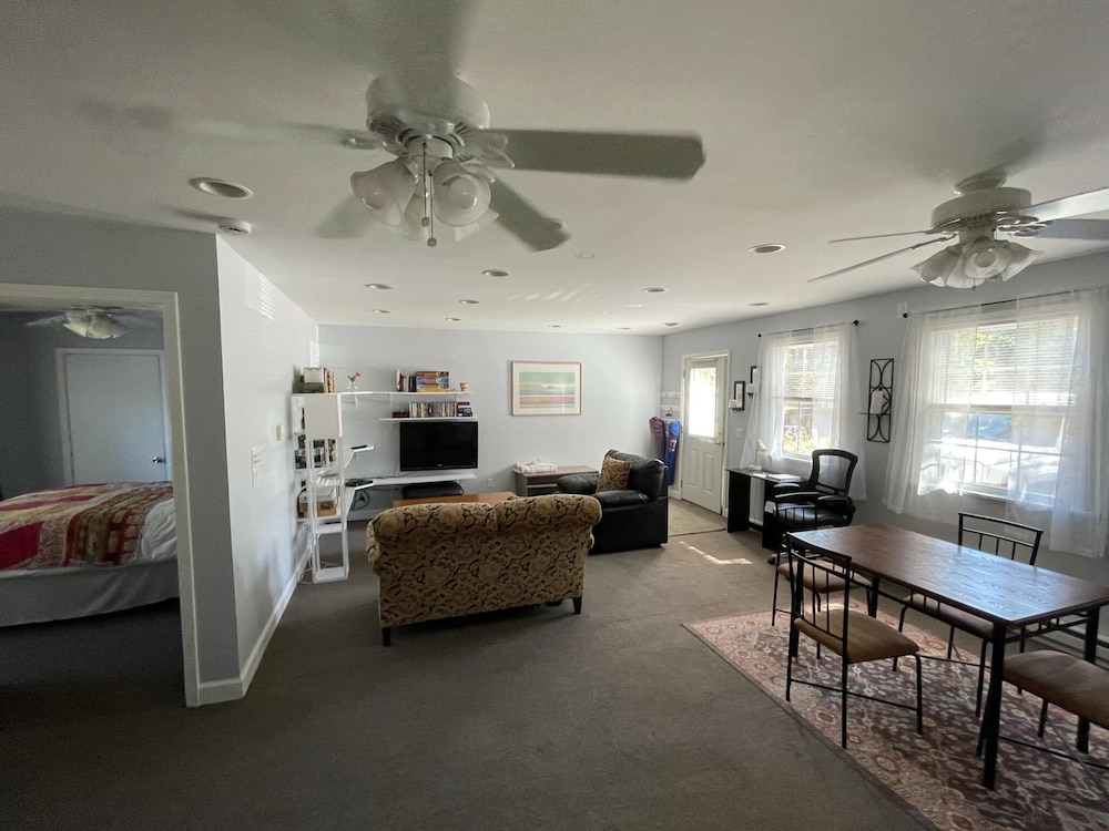 Cute Cottage - Center Of The Door Peninsula - Pet Friendly! - Baileys Harbor, WI
