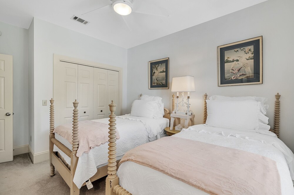 “Sea Gypsy”~Fabulous 4BR 3BA Cottage - Blue Mountain Beach, FL + 4 ...