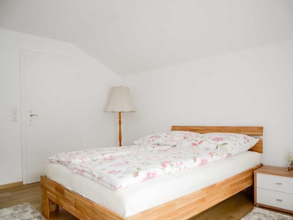 Ferienwohnung Mit 3 Schlafzimmern, 3 Bädern Und 3 Balkonen Mit Schönem Bergblick - Berchtesgadener Land