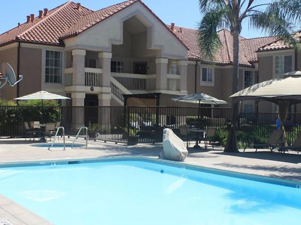 Convenient Stay In San Jose! 2 Convenient Units, Free Breakfast, Full Kitchen! - Santana Row, San Jose, CA, États-Unis