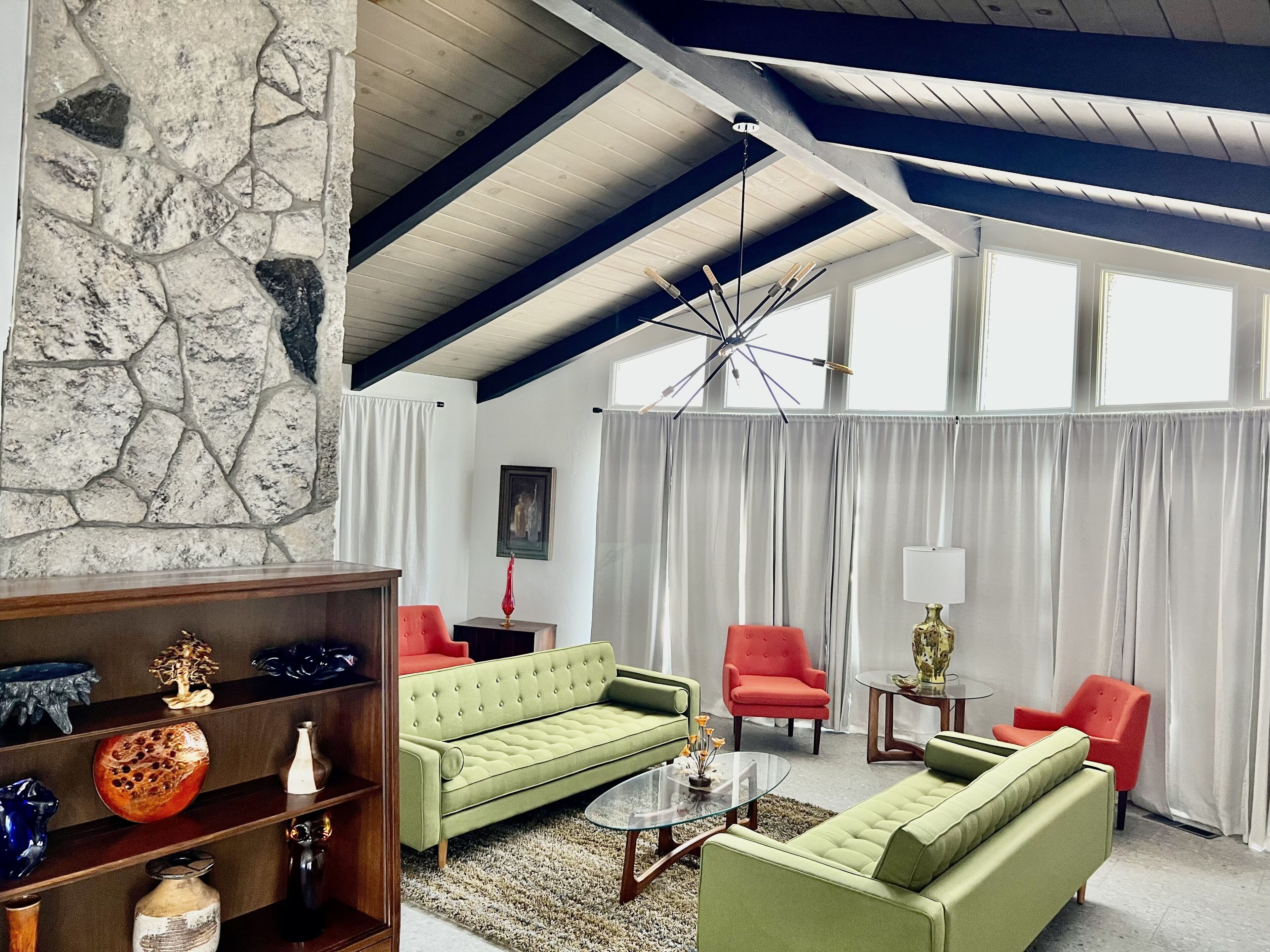 Four King Size Bedrooms With 5 Bathrooms And A Pool With A View Of Mt. Shasta - Redding, CA