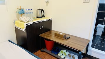 Quarto Quádruplo Standard | Minibar grátis, Wi-fi grátis, roupa de cama fornecida
