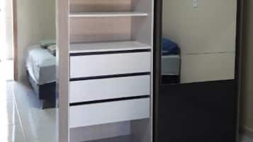 Quarto Triplo Económico | Secretária, secretária adequada para computadores portáteis