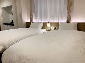 Secretária, secretária adequada para computadores portáteis 