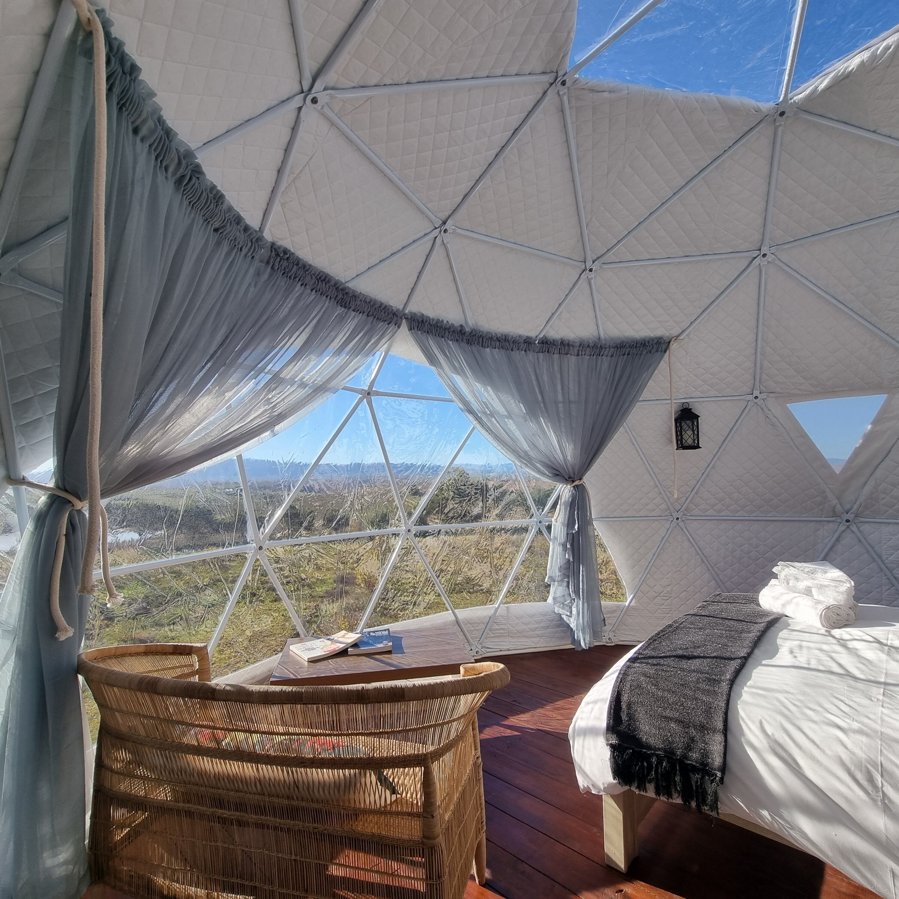Tenda Romântica, 1 cama queen-size, banheira, vista para a montanha | 1 quarto, roupa de alta qualidade, edredões de penas 
