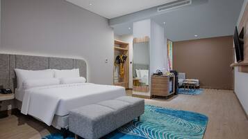 Suite | 1 quarto, cofre no quarto, com mobília individualizada, secretária