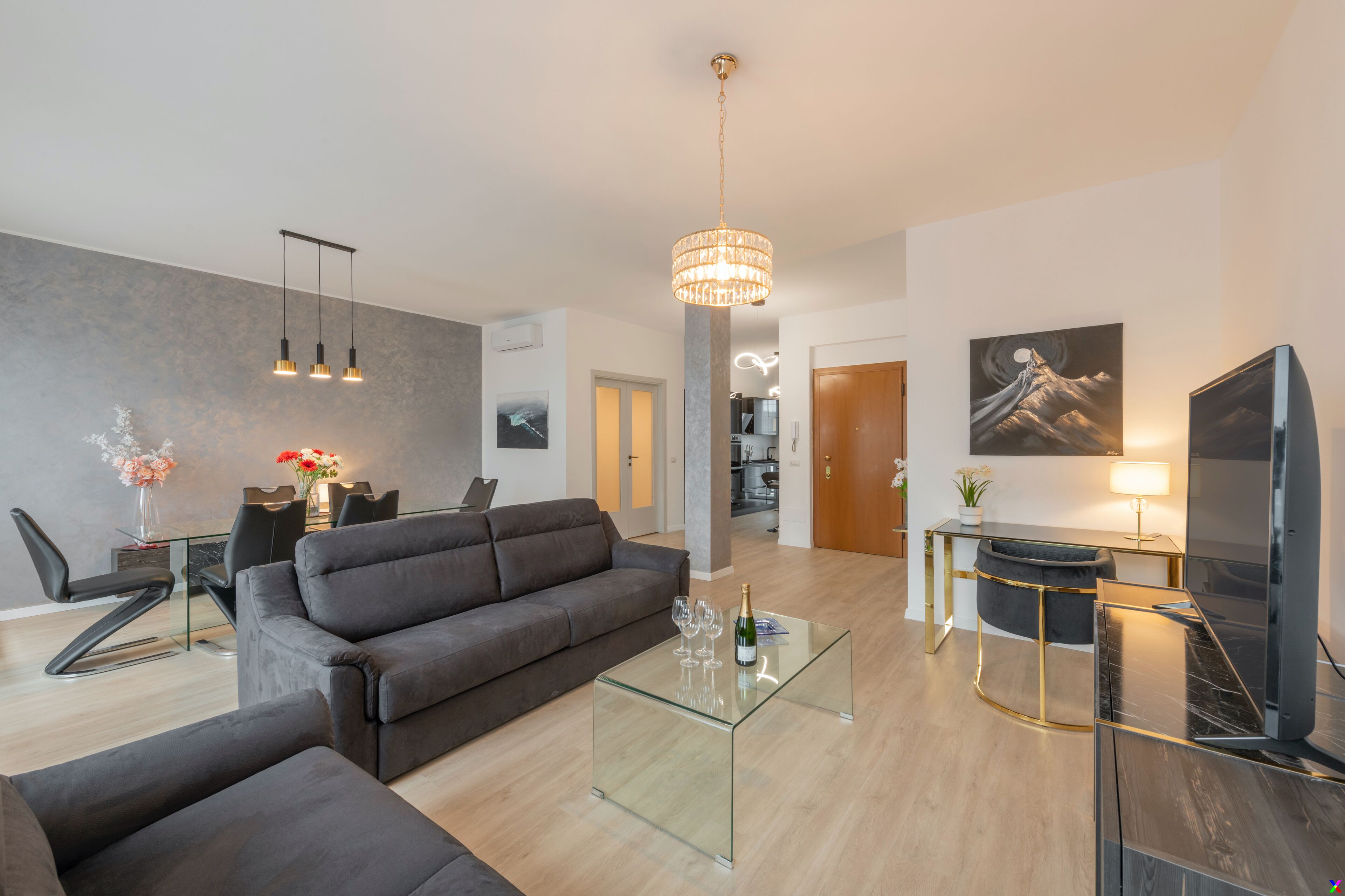 Apartamento Deluxe | Sala de estar | TV de ecrã plano 