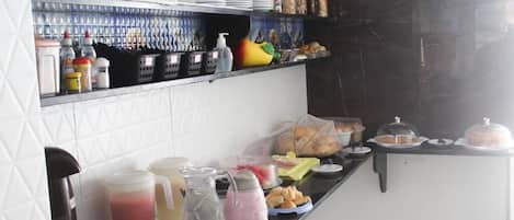 Pequeno-almoço tipo buffet diário incluído