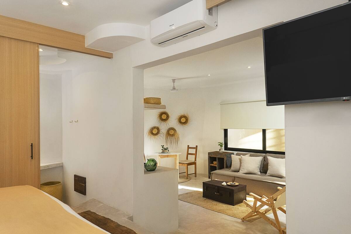 Apartamento Comfort | Sala de estar | TV de ecrã plano