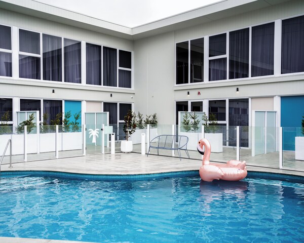 Peninsula Hotel Motel - Adelaide