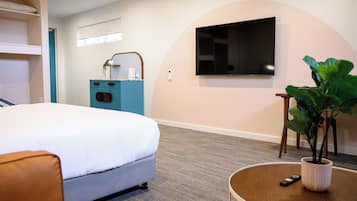 Standard Double Room - Disability Access | Com mobília individualizada, secretária, ferro/tábua de engomar