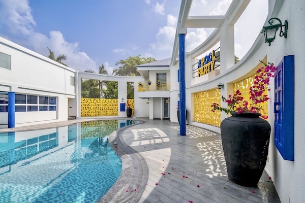 Roadies Rostel - Best Adventure Resort In Ahmedabad. - Ahmedabad