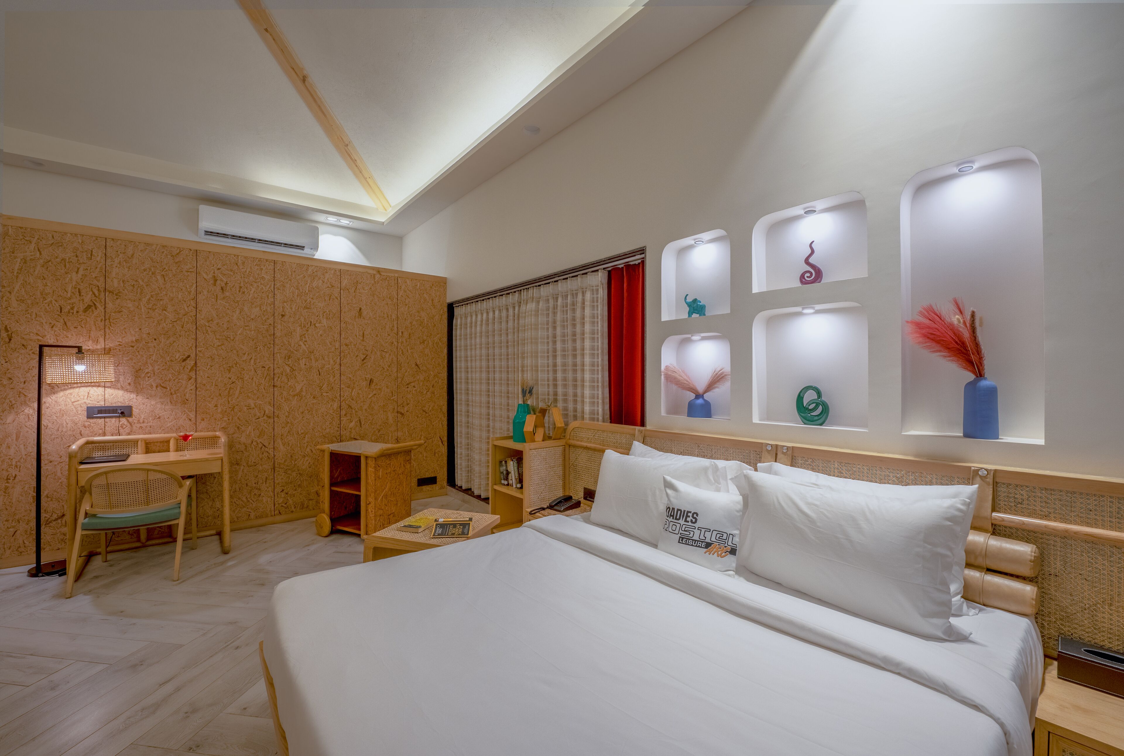 Suíte superior, 1 cama King | Roupas de cama premium, escrivaninha, quartos à prova de som