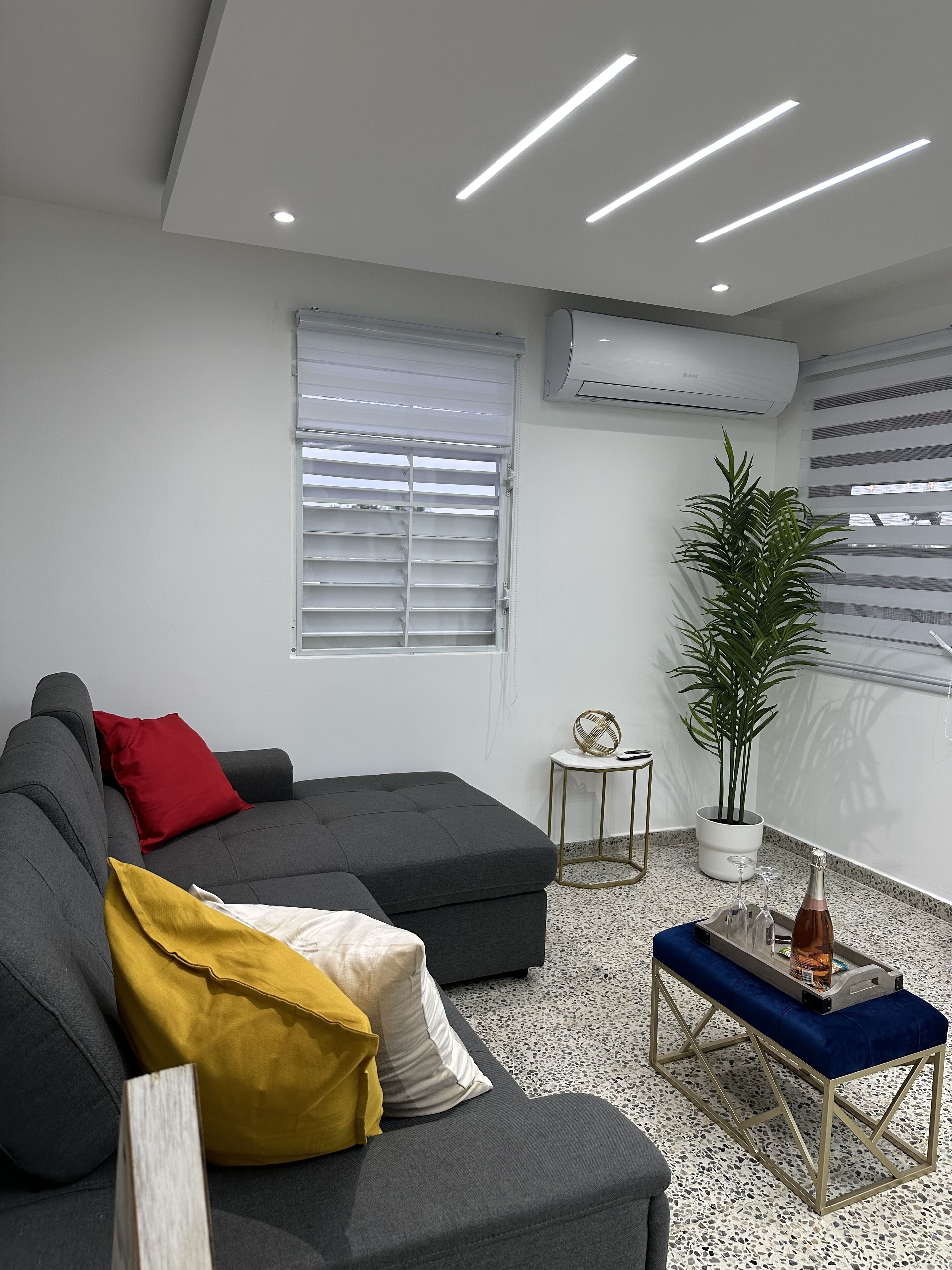 A 10 Minutos Del Aeropuerto! Hermoso Apartamento. Cerca De Lugares De Interes - Canovanas