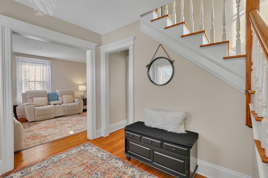 Charming New England Home In West Hartford Center - New Britain, CT