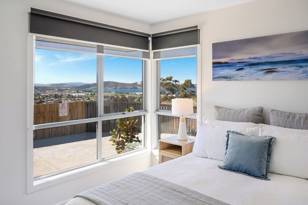 Modern Escape, 2 Bed/bath 12km To Cbd/airport - Hobart