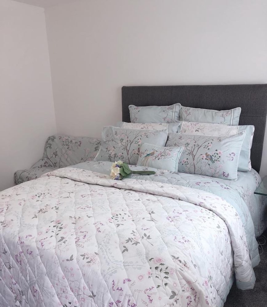 Studio Self Contained Flat Free Parking - Nottingham