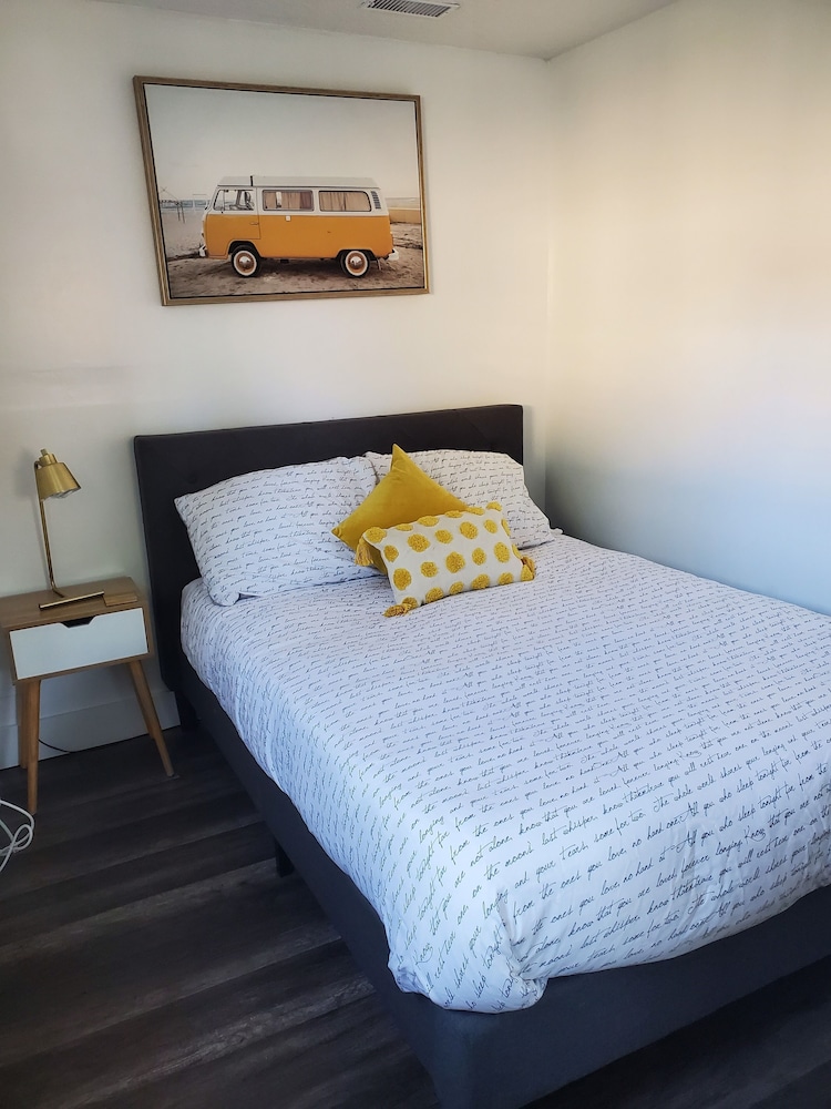 Cozy 2 Bedroom Suite - Sidney