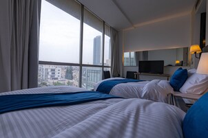 Cofre no quarto, cortinas/cortinados opacos, quartos insonorizados 