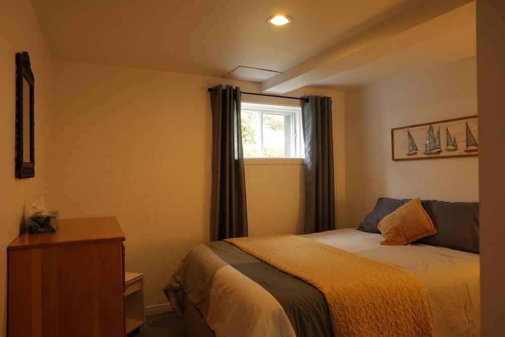 Hôtel à La Maison - La Dorée Avec Plage Privée - La Tuque
