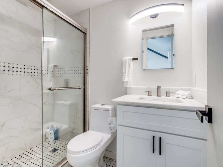 Adorable Guest House / Private Yard - Dallas, TX