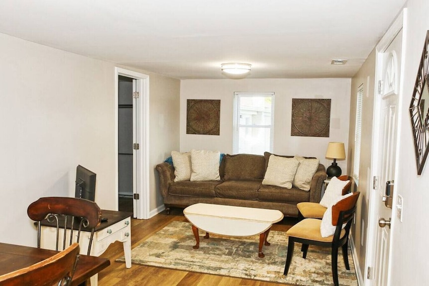 Cozy Maiden Country Home - 3 Bedroom With Backyard Deck - Lincoln County, NC