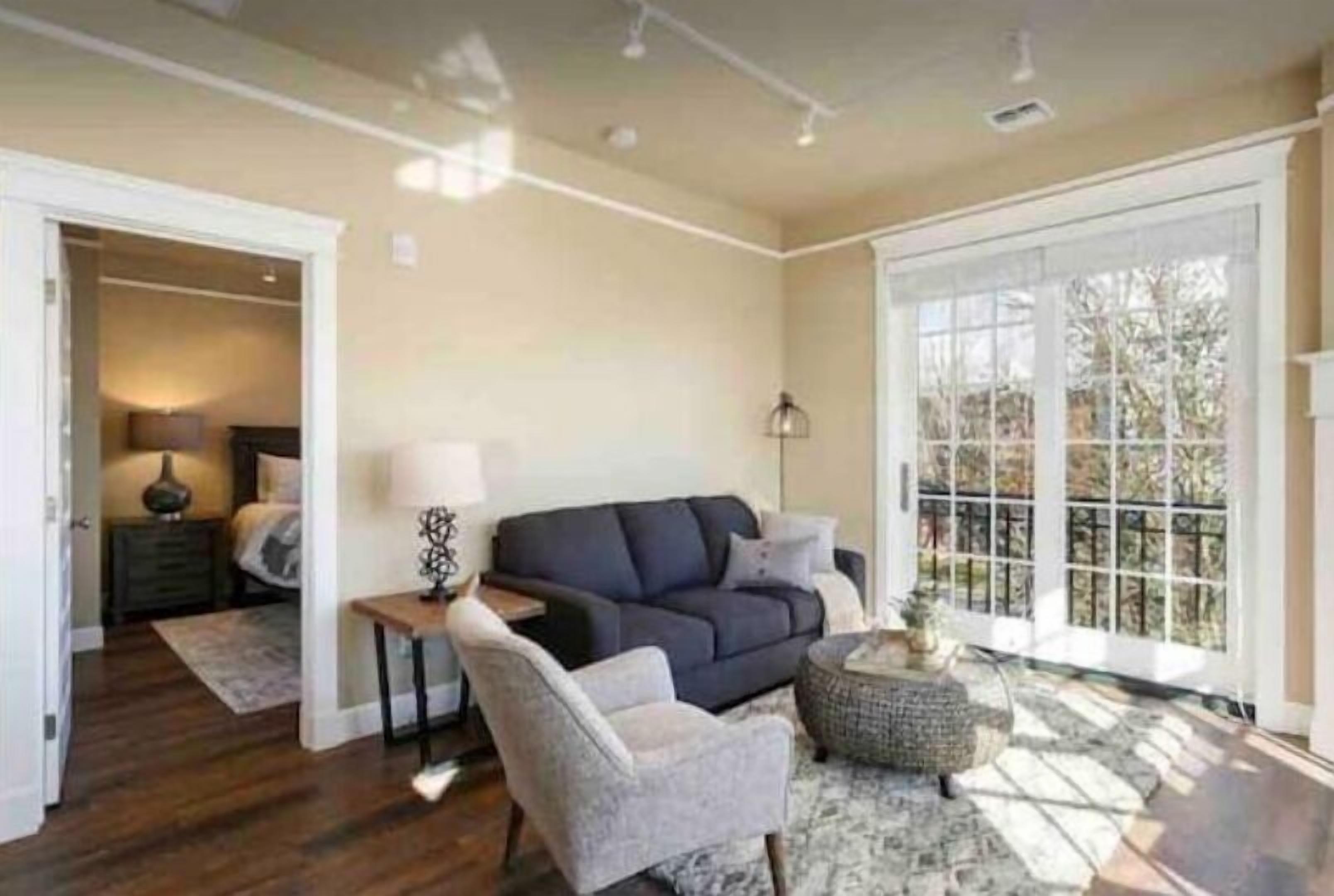 Inn On The Harbor Suite 301 - Surrey