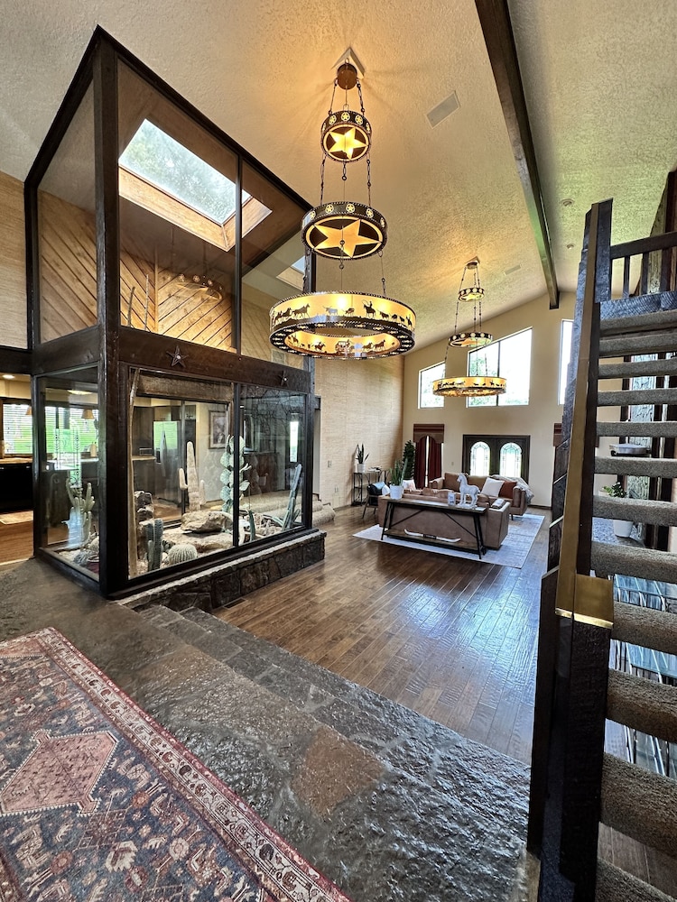 1980s Rustic Ranch house is the Perfect Place for events at the Lazy E ...