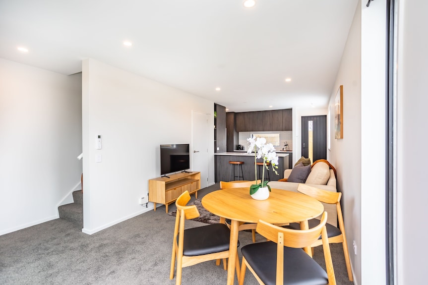 Warm & Cozy Near Hagley Park & Court Theatre -