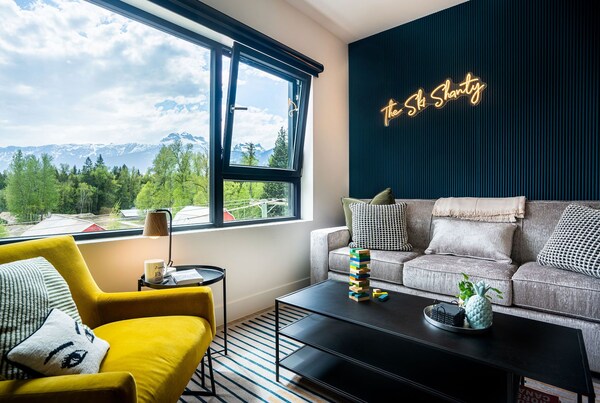 The Ski Shanty By Revelstoke Vacations - Revelstoke