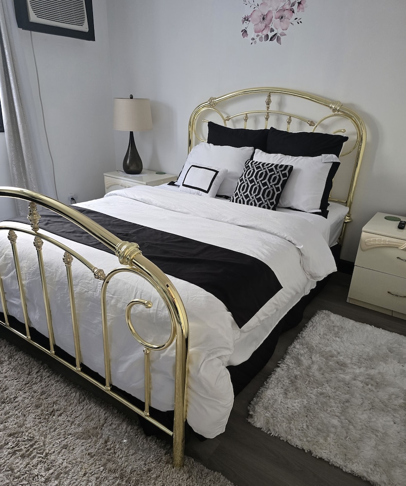 Best Location Close To Nyc 15 Minutes Via Ferrys. - Edgewater, NJ