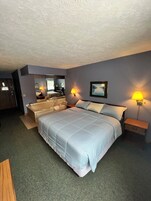 Quarto Standard, 1 cama king-size (Standard King Bed) | Secretária, secretária adequada para computadores portáteis 