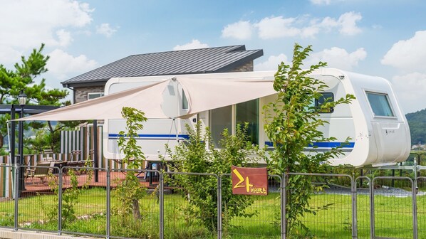 Quarto Básico, 1 quarto (Mung Caravan) | Exterior