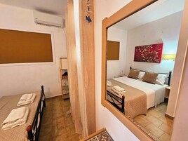 1 quarto, ferro/tábua de engomar, Wi-fi grátis, roupa de cama fornecida