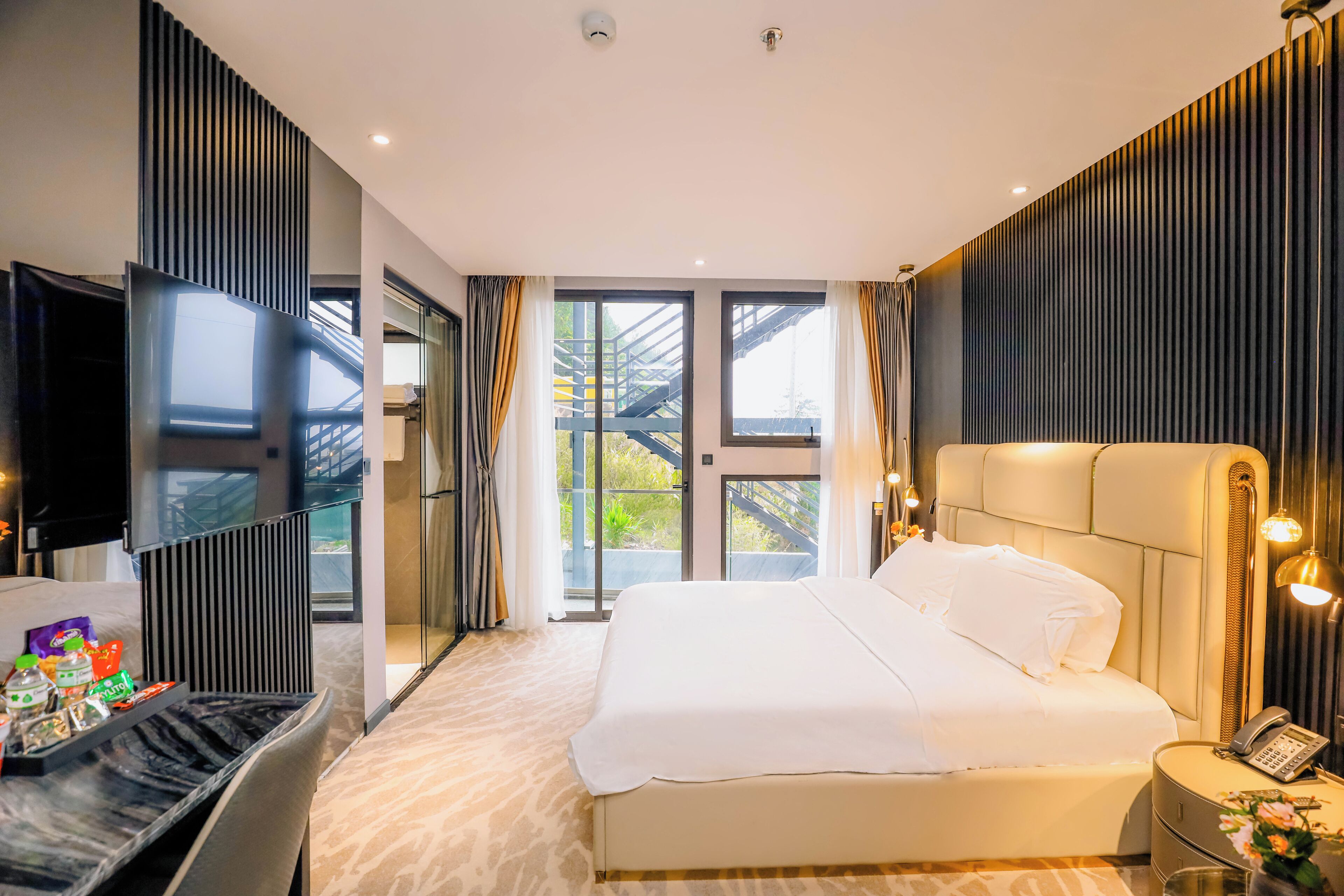 Quarto superior, 1 cama Queen, para não fumantes, vista para o jardim | Camas Select Comfort, frigobar, escrivaninha, quartos à prova de som