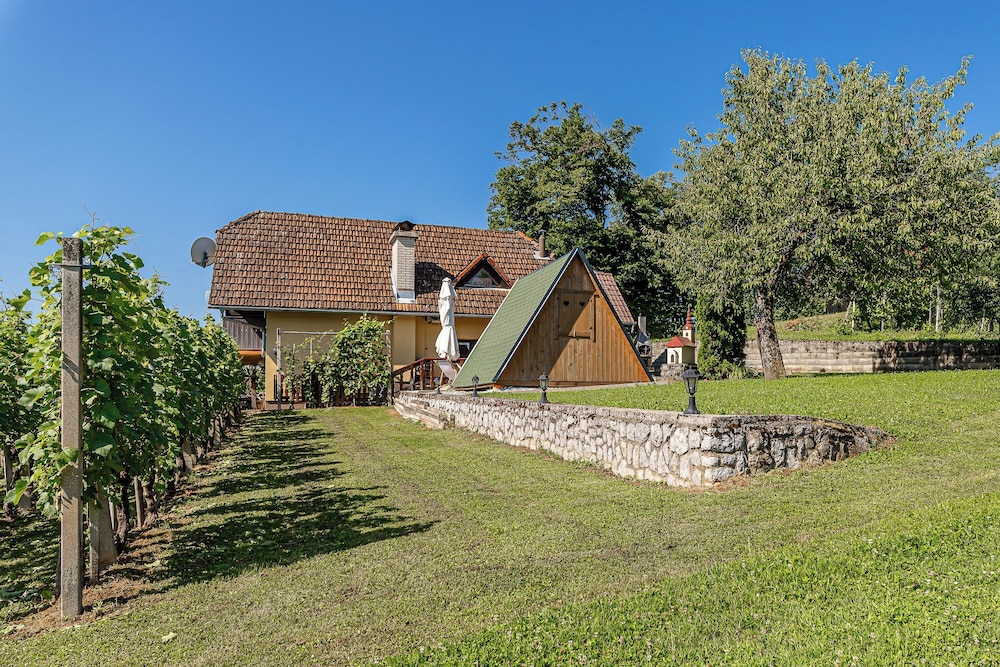 Vineyard Cottage Hocevar With Sauna - Novo mesto