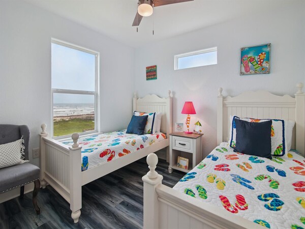 Birds Of Paradise By Ryson Vacation Rentals - Surfside Beach, TX